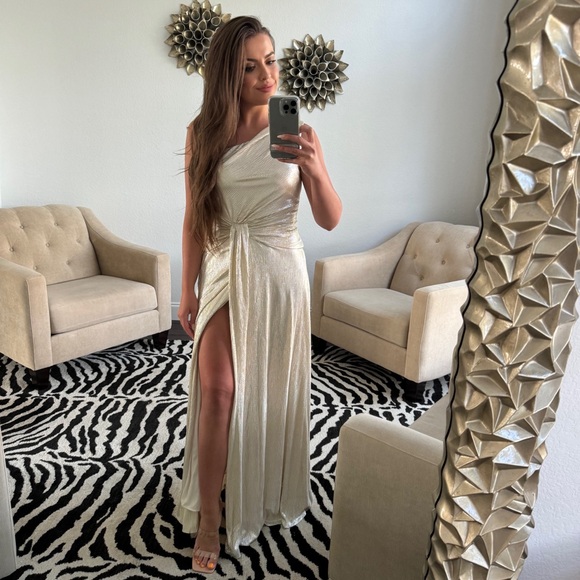 Betsy & Adam | Dresses | Brand New Betsy Adam One Shoulder Twist Front ...